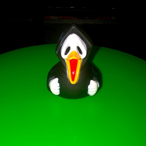 Ducks in the window | Toys | Scream Rubber Duck | Poshmark